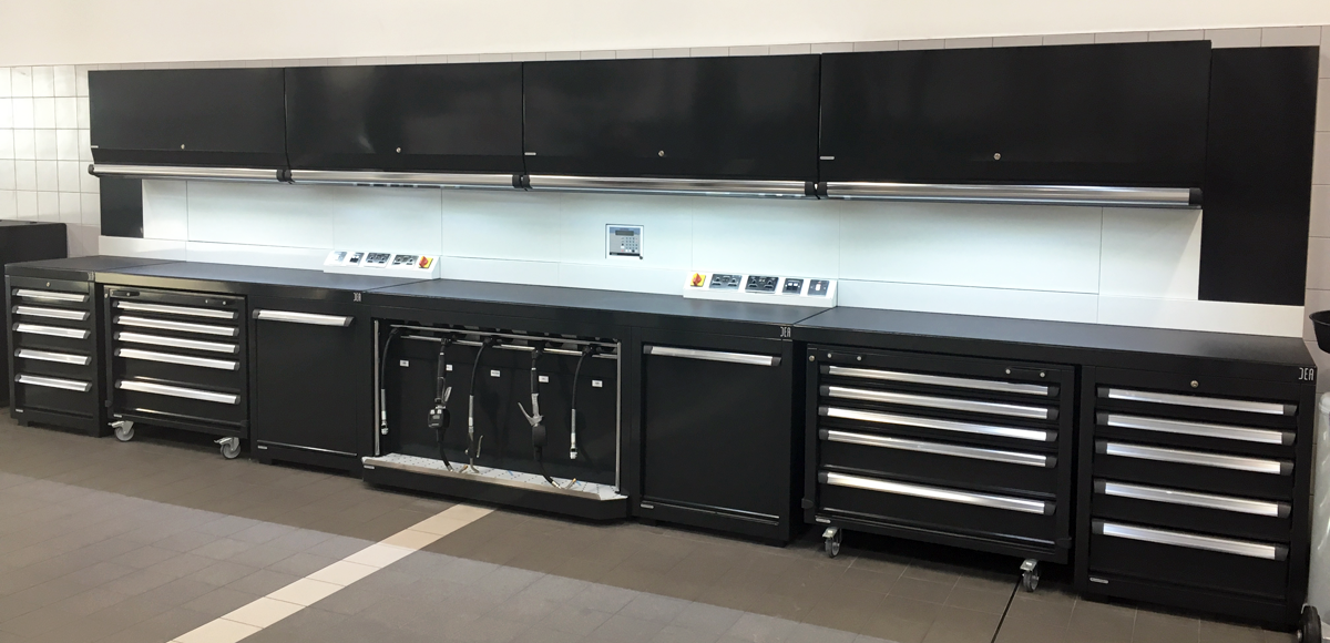 DEA Worklab expand to meet demand! – Bullworthy Garage Equipment